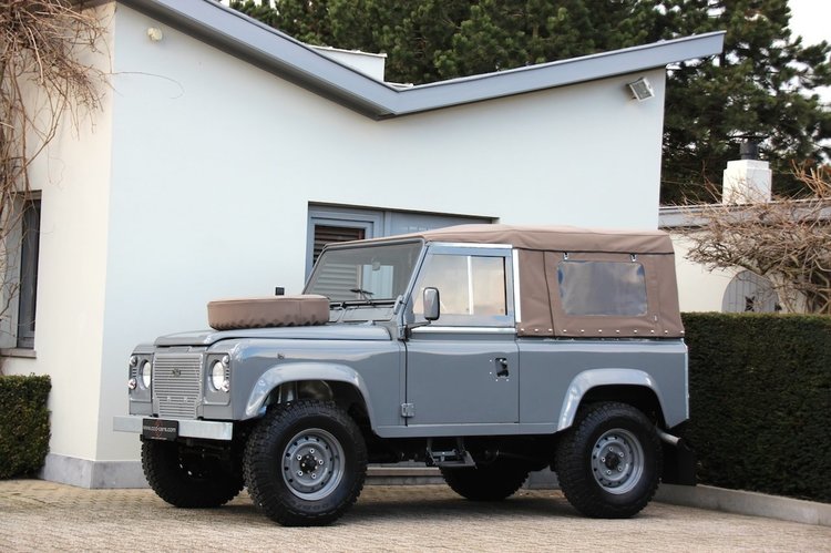 Defender 90 Soft Top - Heritage